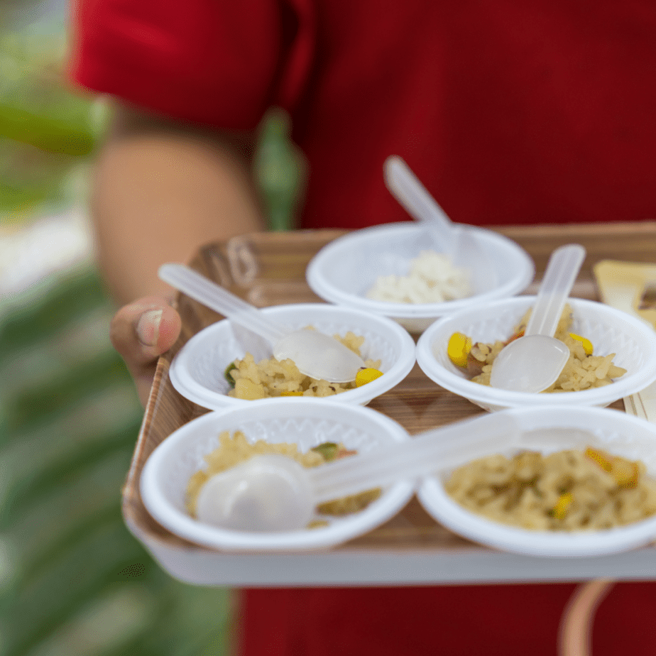 Hungry? Here are 11 Ways To Get Free Food With No Money