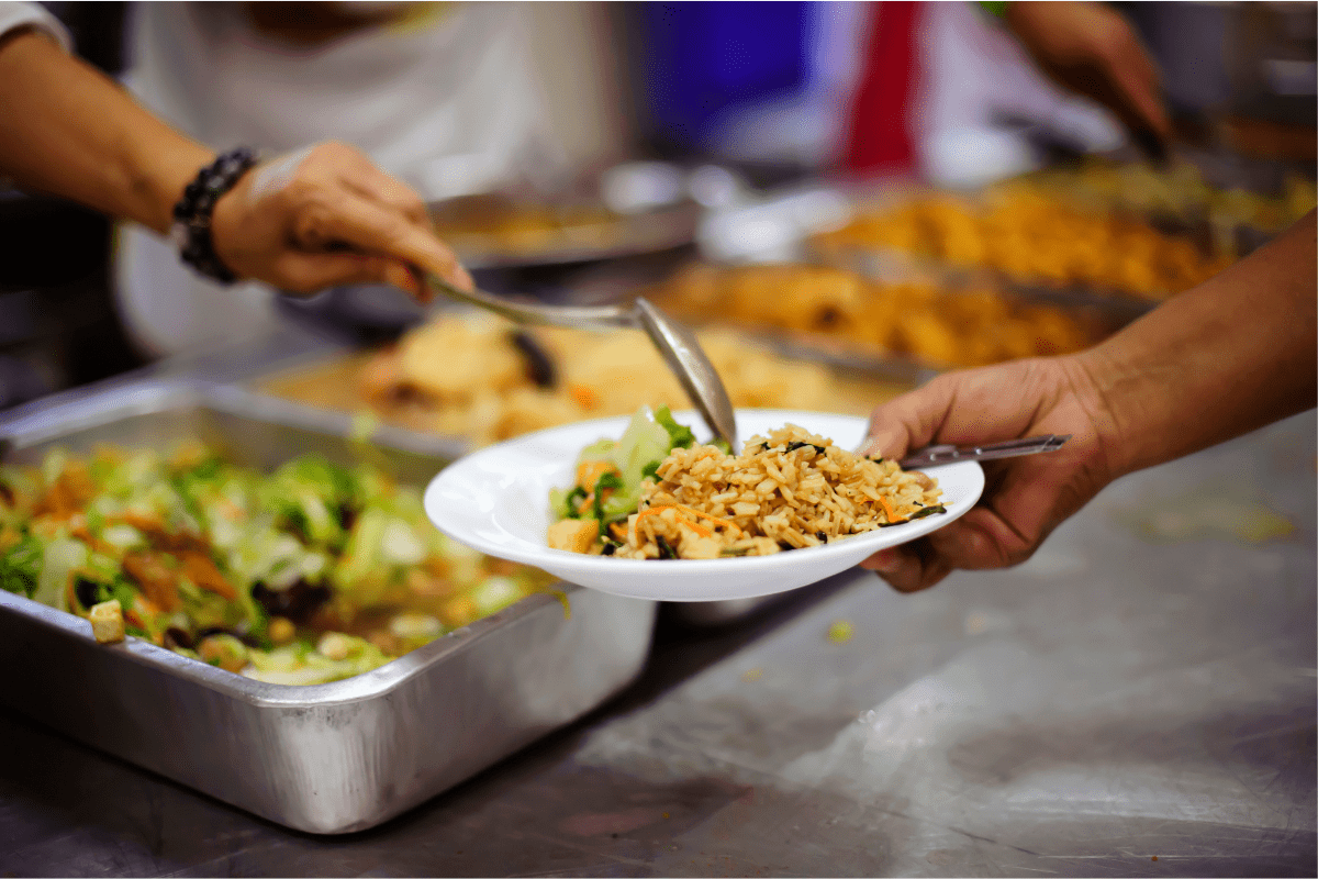 Hungry? Here are 11 Ways To Get Free Food With No Money