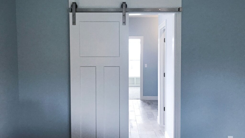 20 “Infuriating” Home Design Trends That Seriously Need To Kick the Bucket