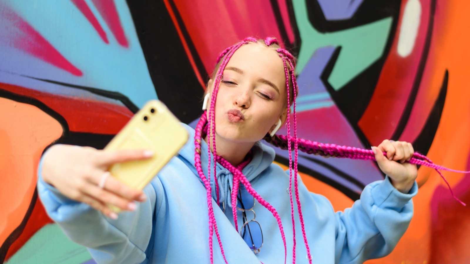 10 Things Gen Z Is Missing Out On According To Gen X And Millennials 10 Things Gen Z Is Missing Out On According To Gen X And Millennials