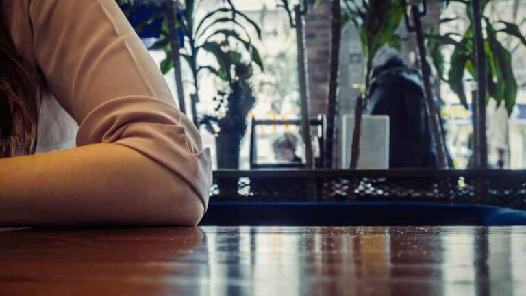 Teaching Dining Etiquette to Americans: Here Are the 20 Most Common ...